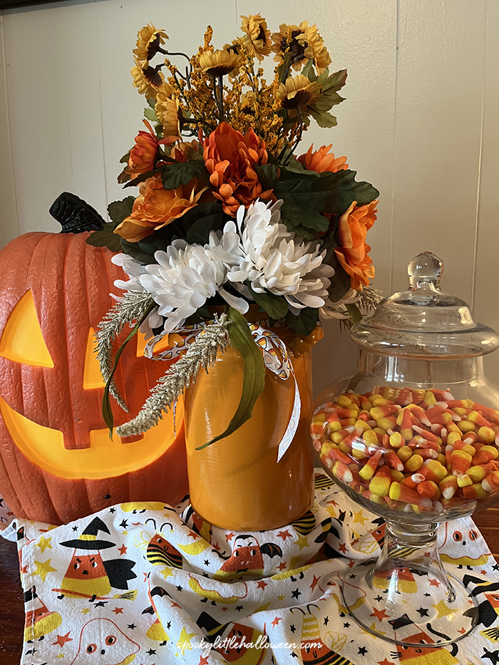 How to Make a Candy Corn Floral Centerpiece — Spooky Little Halloween