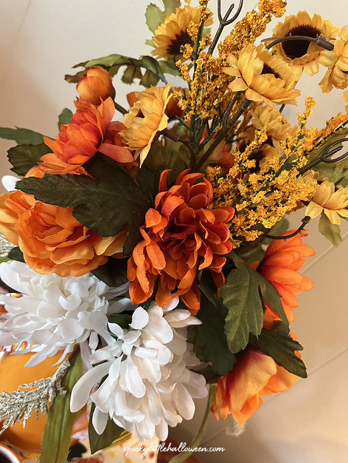 How to Make a Candy Corn Floral Centerpiece — Spooky Little Halloween