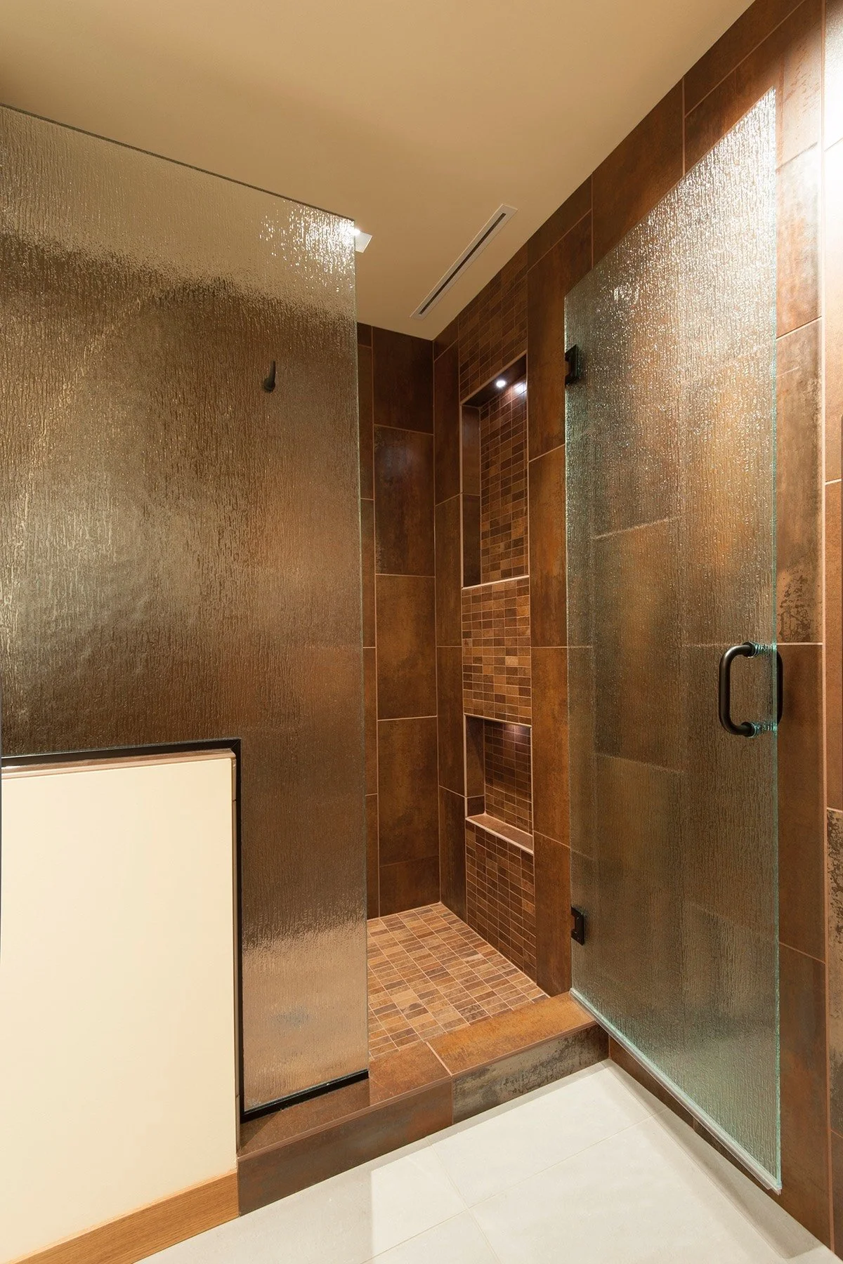 Floating Primary Bathroom — Hanson Carlen Architecture and Construction