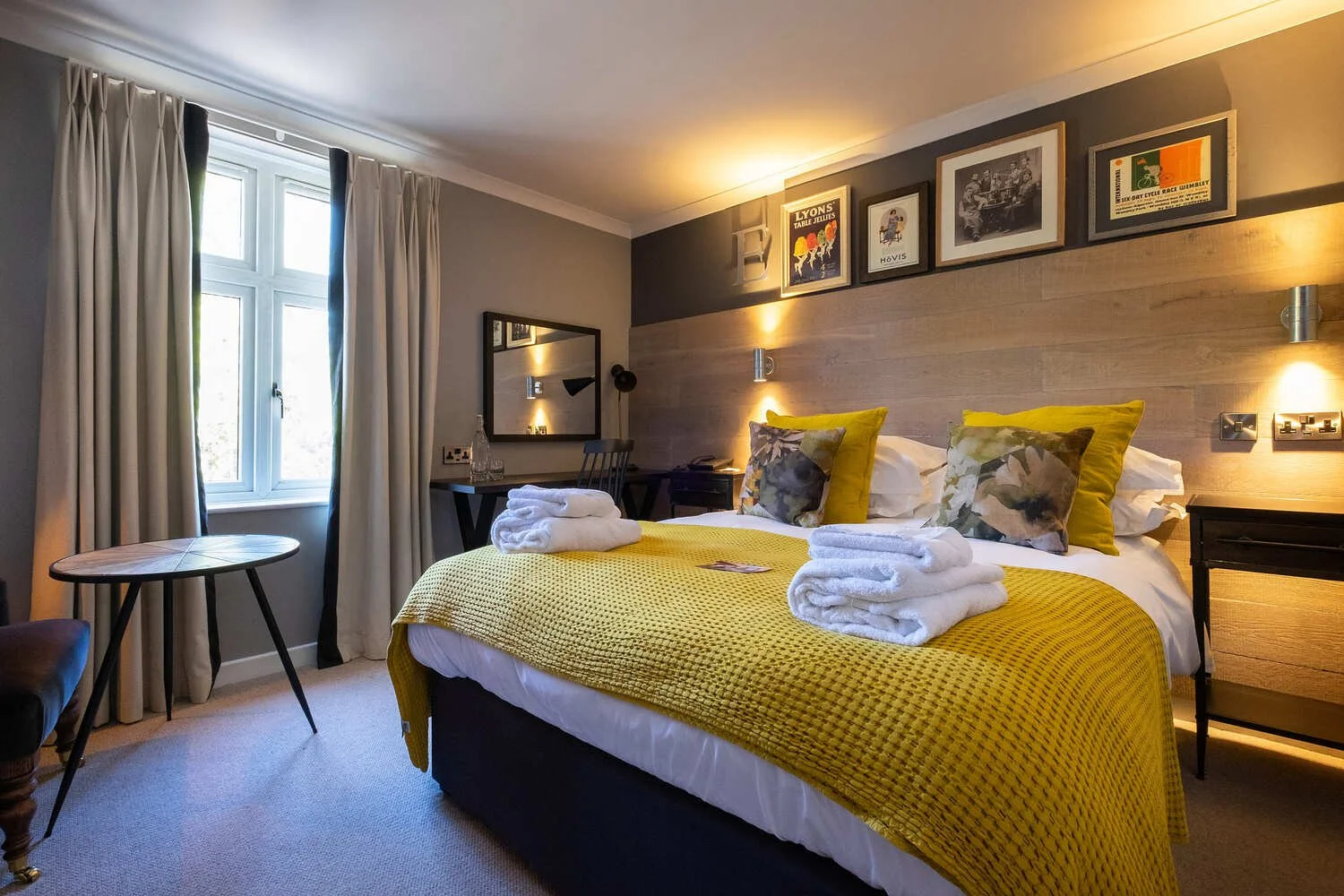 The Bridge Hotel | Hotel & Pub in Greenford, Greater London
