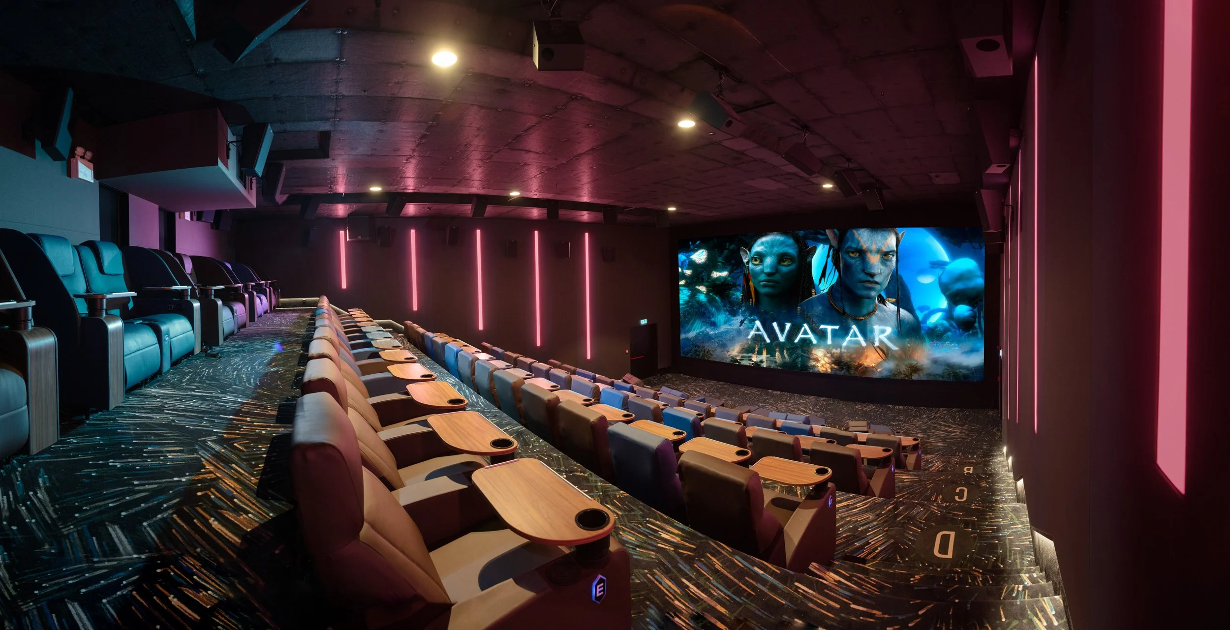 Sambíóin Kringlunni — J.E. Skjanni