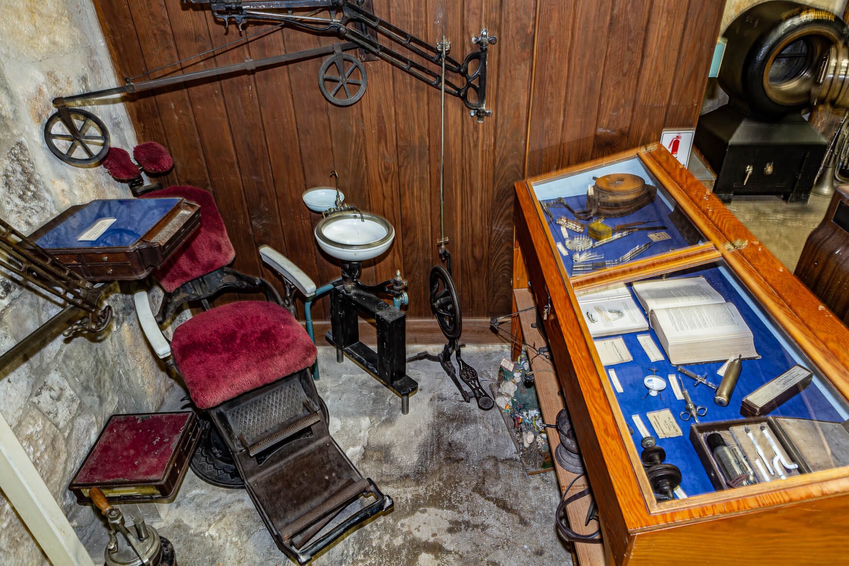 Exhibits — Frontier Times Museum
