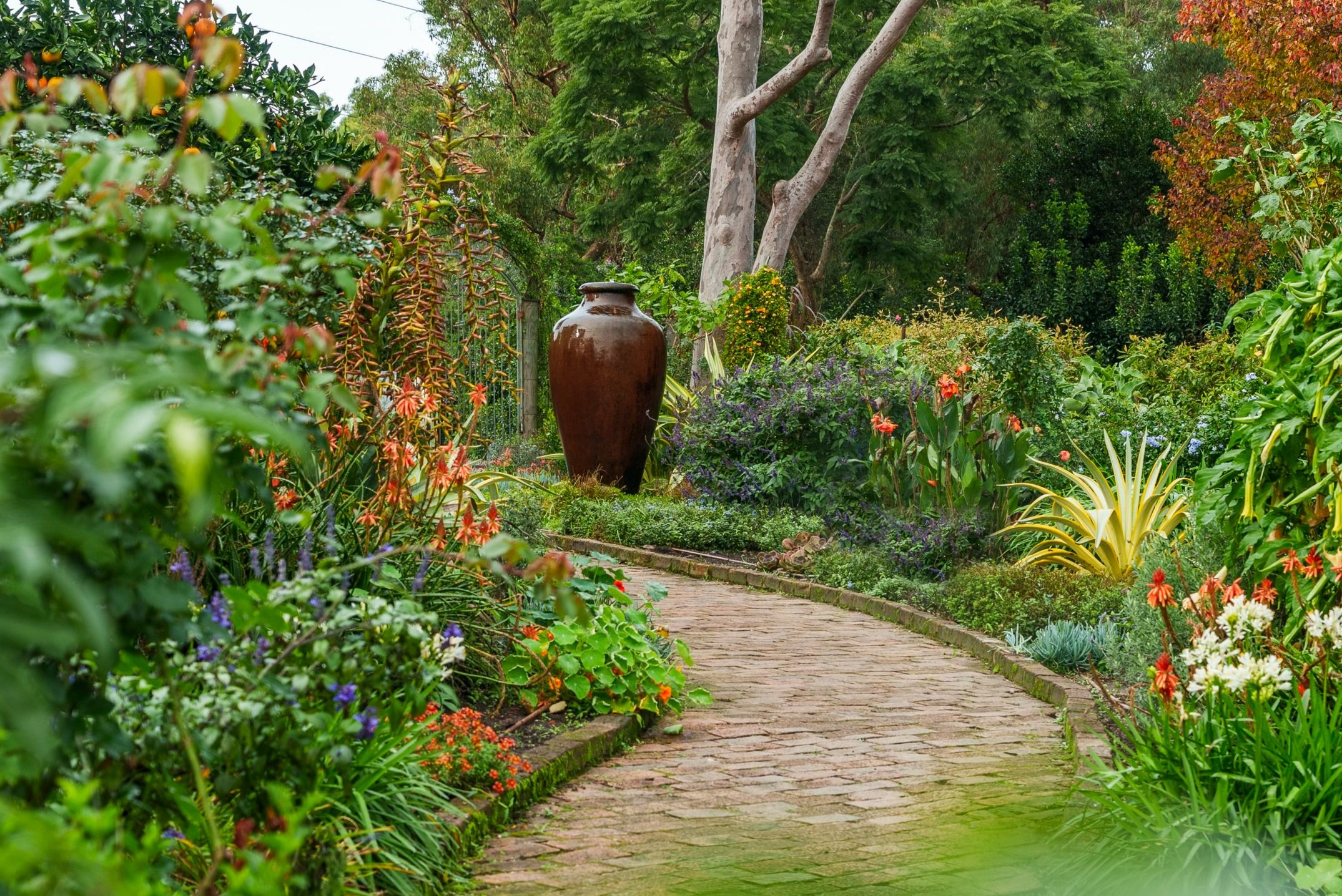 GARDEN & DISTILLERY TOUR | Experience the Craft Today — Distillery Botanica