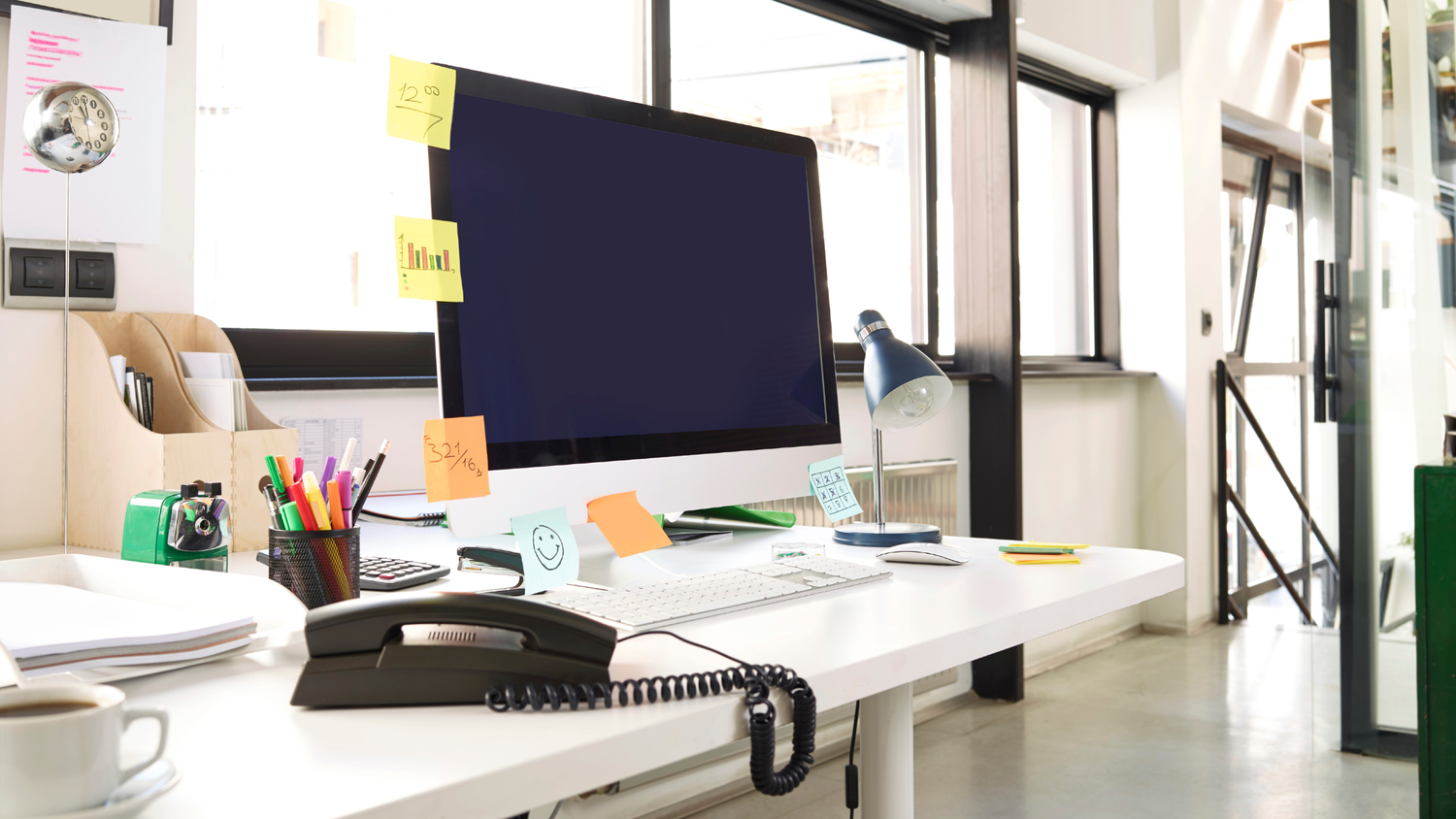 5 Ways To Keep Your Office Desk Clean — Primavera Cleaning Service