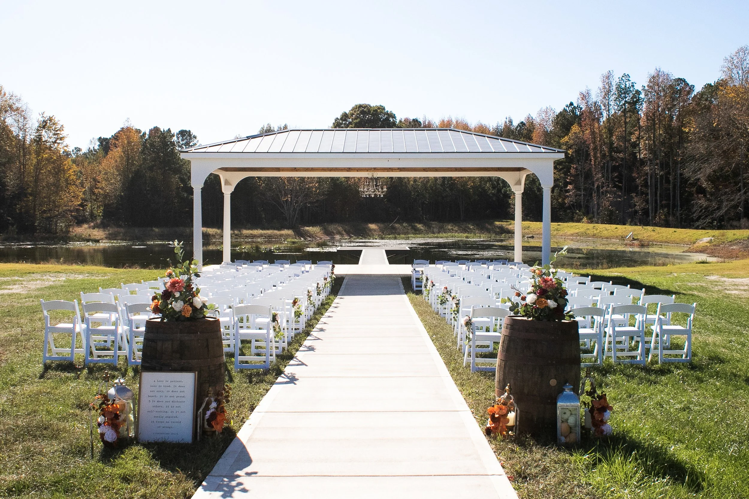 White Oak Manor | Wedding Venue in Dinwiddie Virginia | Farmhouse Wedding | Barn Wedding ...