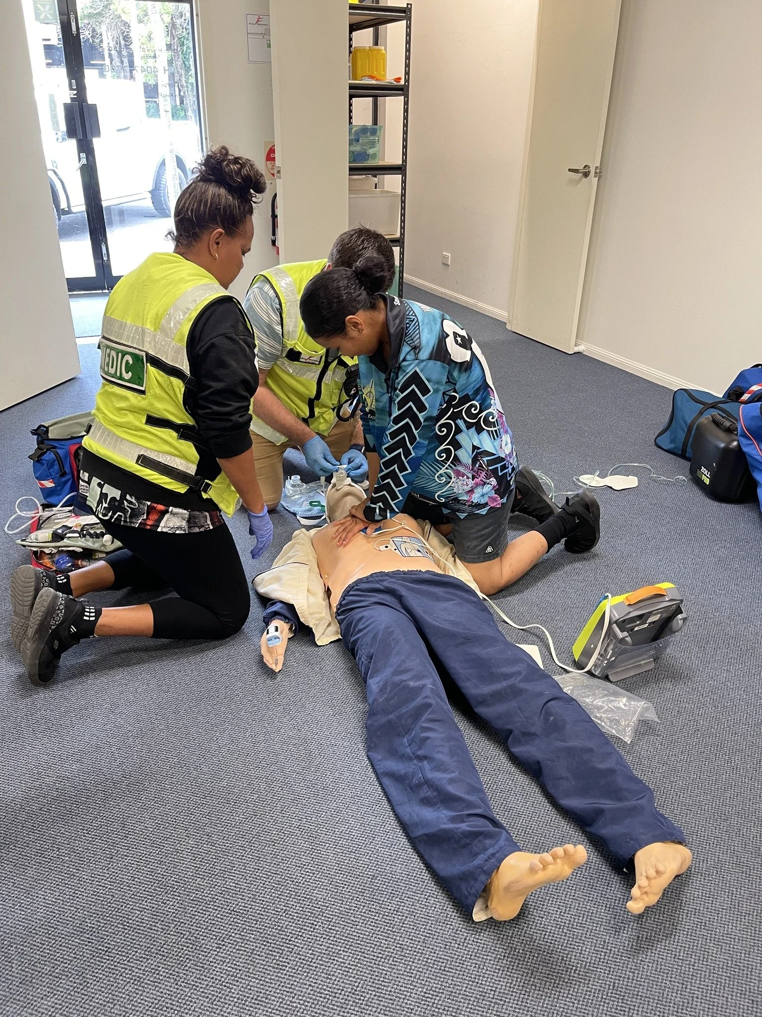 Advanced First Responder (Advanced Resuscitation / Oxygen Therapy ...