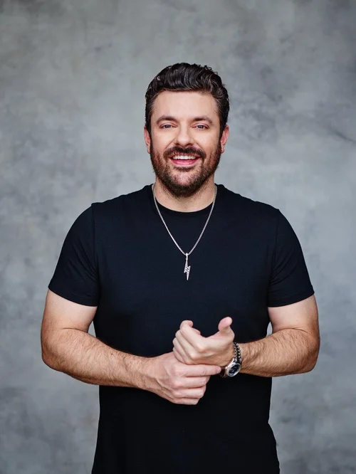 Chris Young’s Nashville Bar: Famous Friends Guide