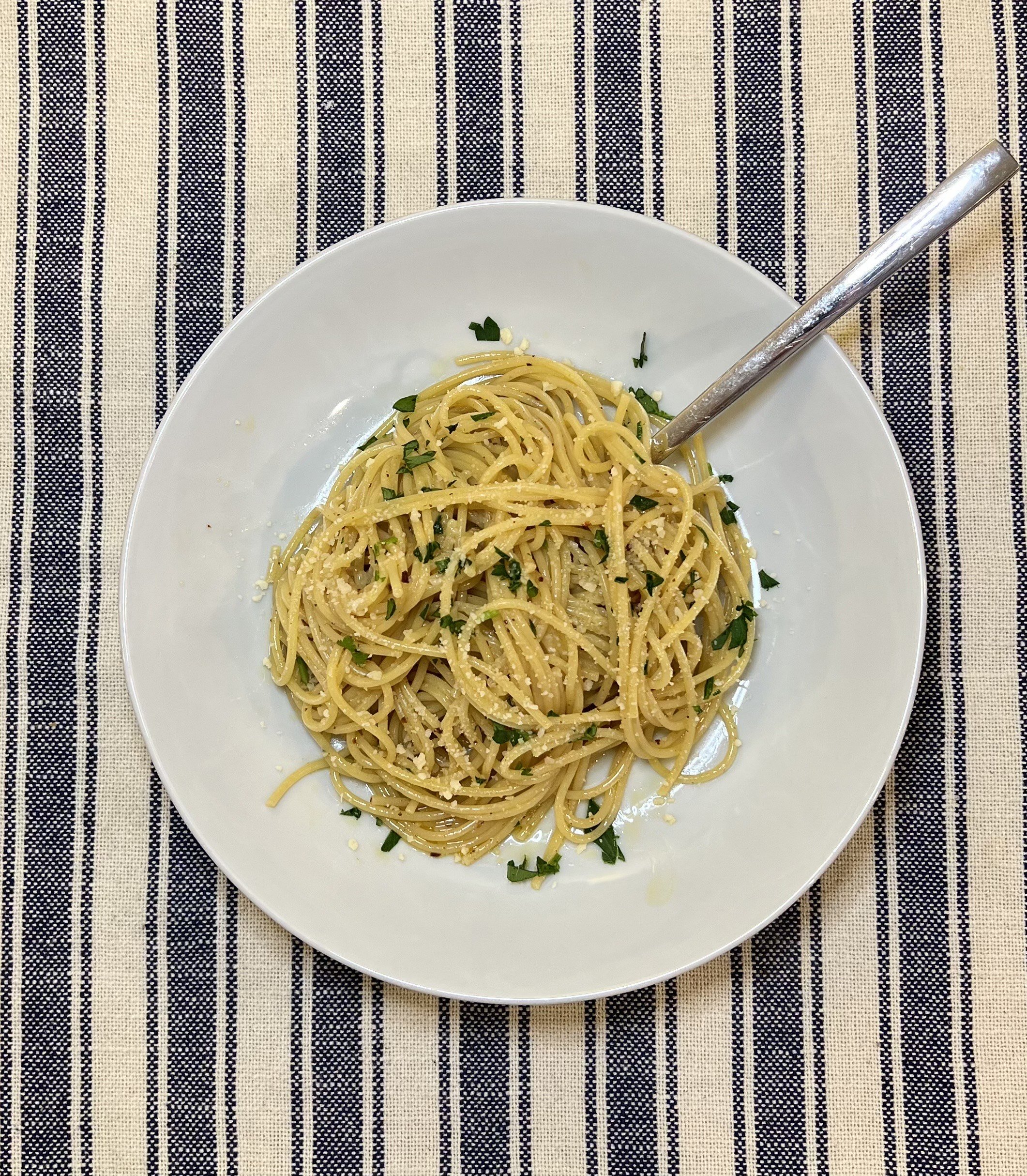Spaghetti Aglio e Olio - Italy — International Date Night