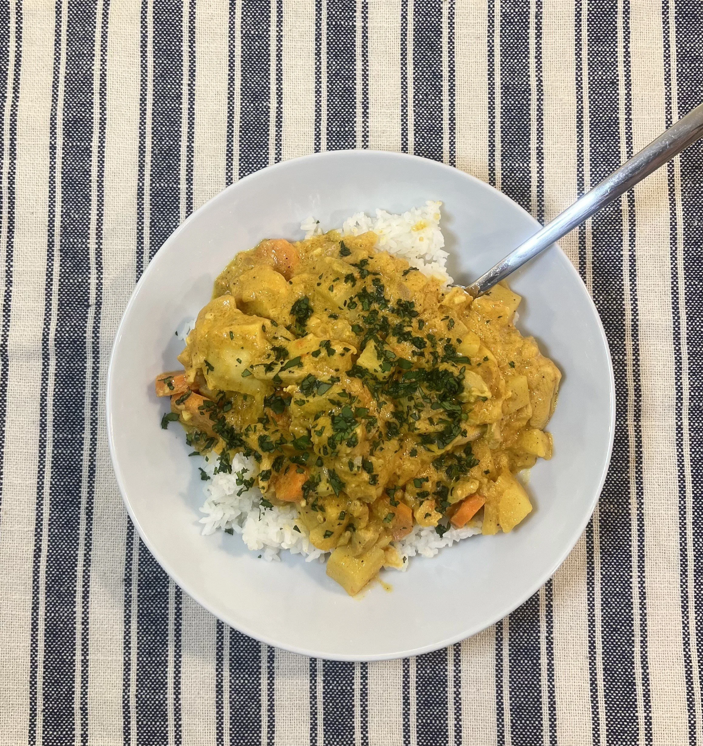 Somali Yogurt Coconut Chicken (Digaag Qumbe) Recipe — International ...