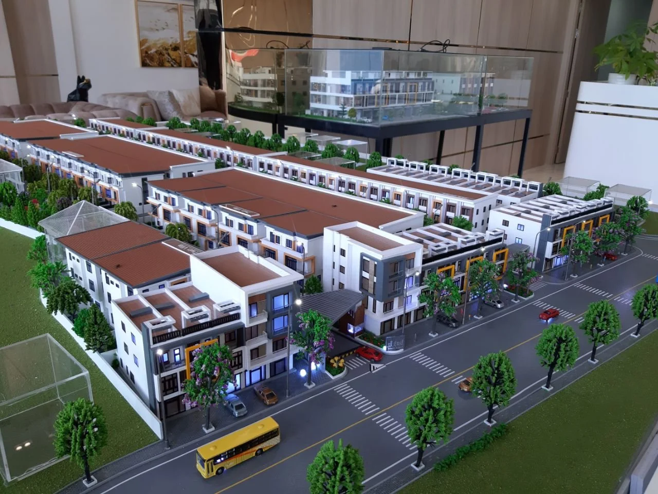 R.PLUS MODEL — R.PLUS DESIGN