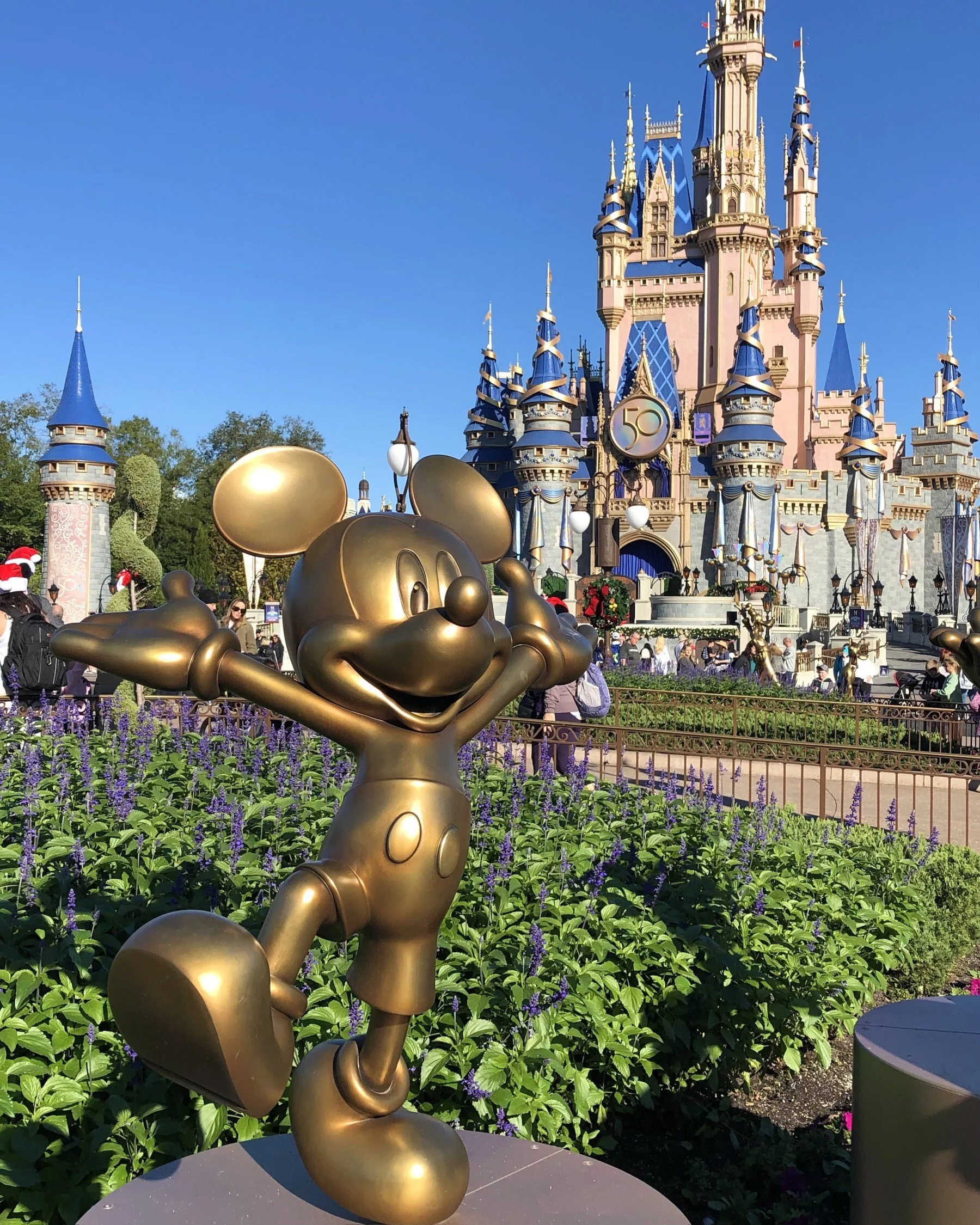 Where to Find All the Disney Fab 50 Character Statues at Disney World ...