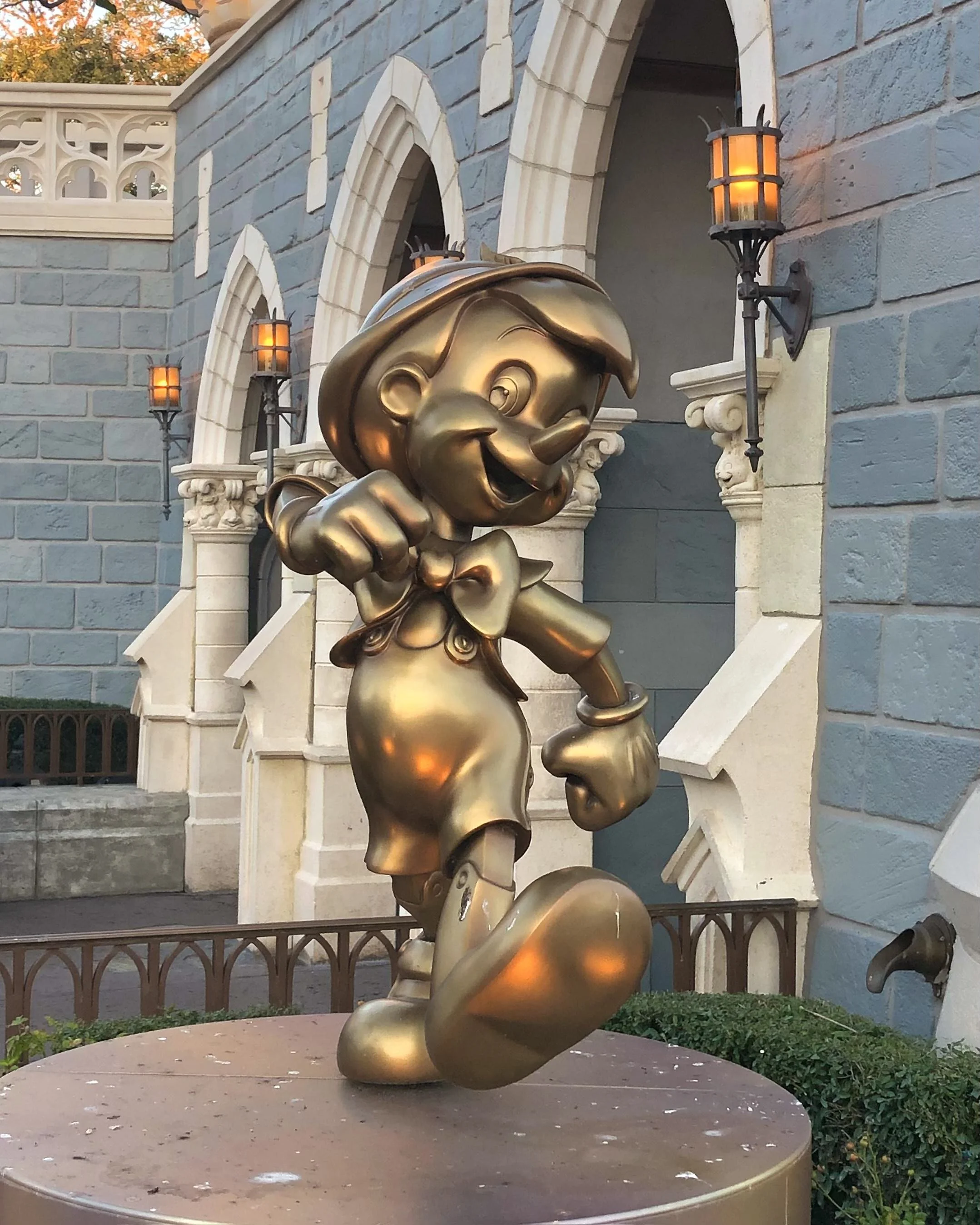 Where to Find All the Disney Fab 50 Character Statues at Disney World ...