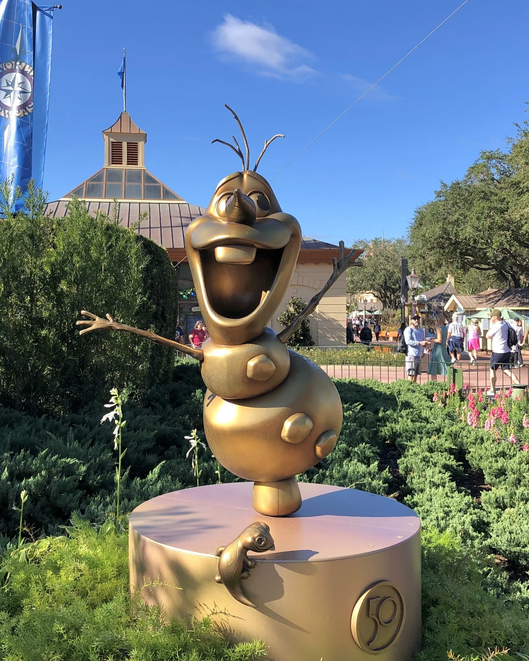 Where to Find All the Disney Fab 50 Character Statues at Disney World ...
