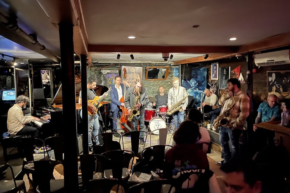 15 Best Jazz Clubs in NYC for Live Music, Cocktails, and a Fun Night ...