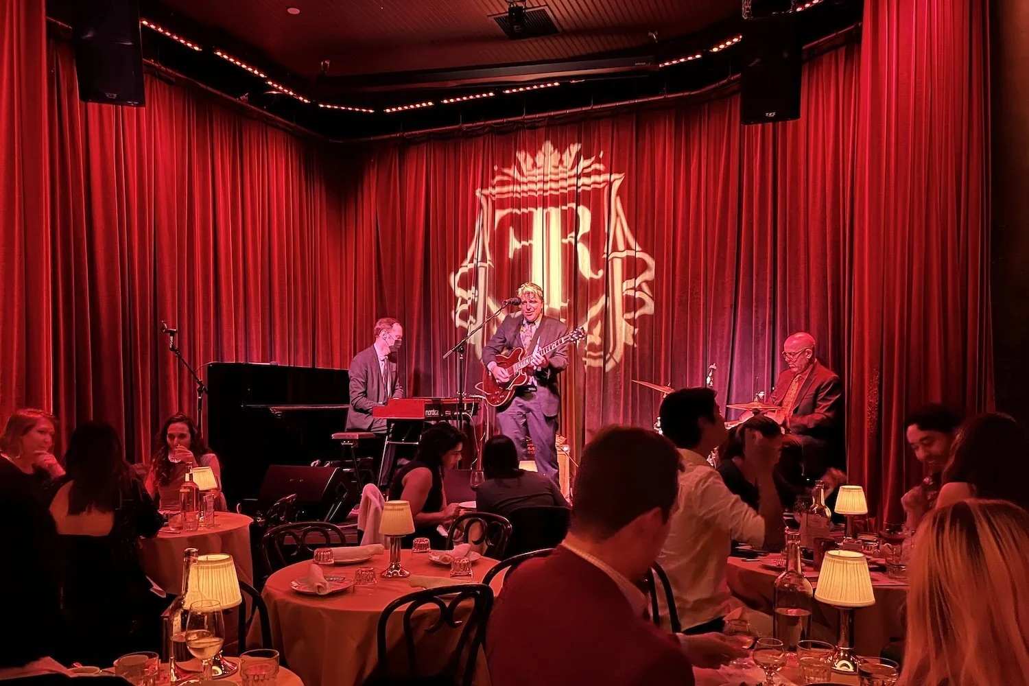 15 Best Jazz Clubs in NYC for Live Music, Cocktails, and a Fun Night ...