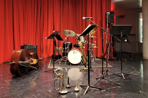 15 Best Jazz Clubs in NYC for Live Music, Cocktails, and a Fun Night ...