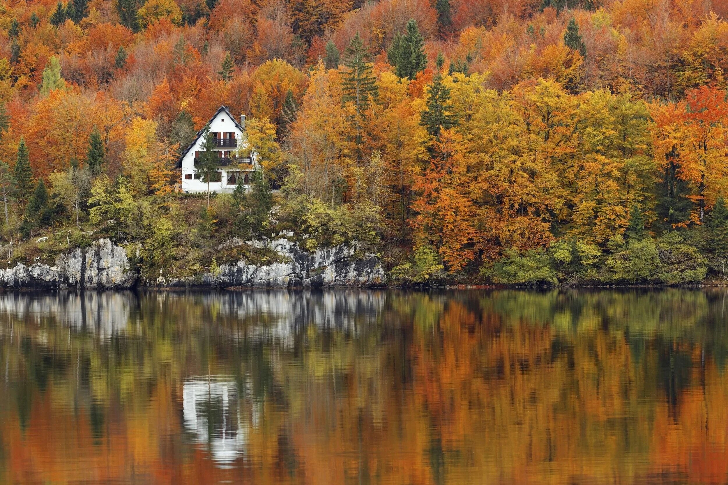 25 Best Places to See Fall Foliage in New York | The Exploreist