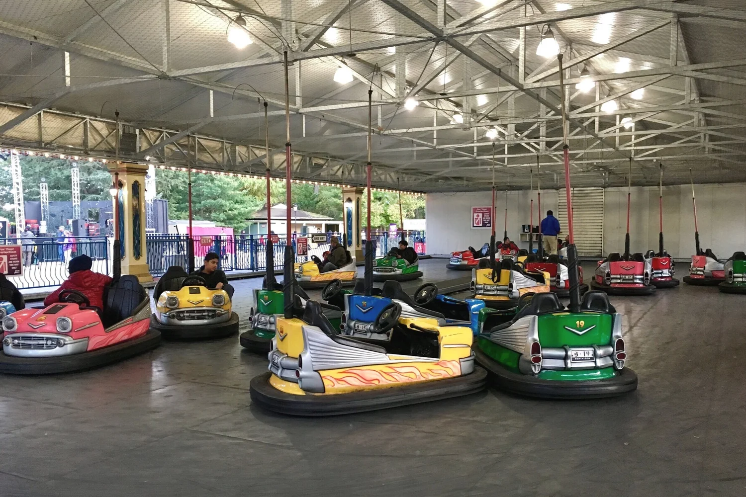 15 Best Rides at Six Flags Great Adventure And Tips | The Exploreist