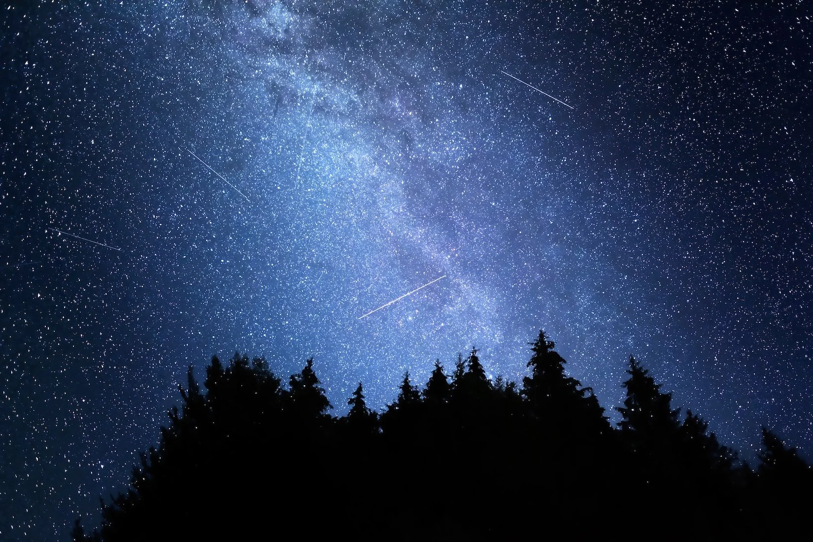 The Draconid Meteor Shower Will Peak October 8 With a Rare Twilight ...