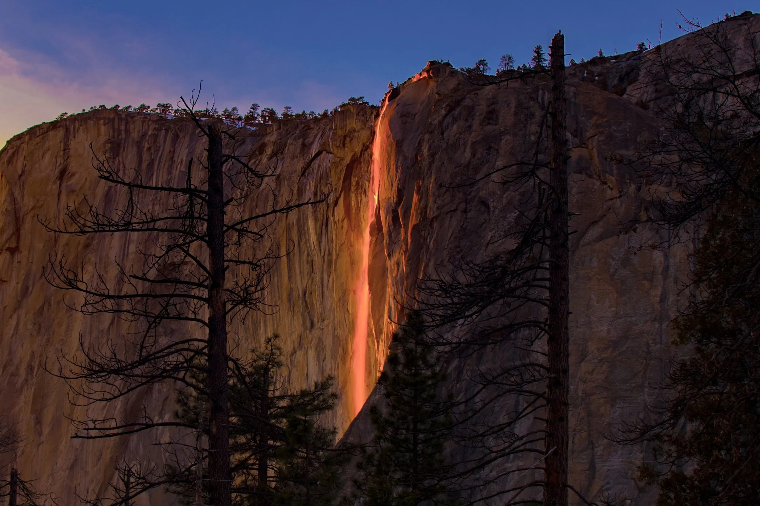 Horsetail Fall in Yosemite National Park Turns Into ‘Flowing Lava ...