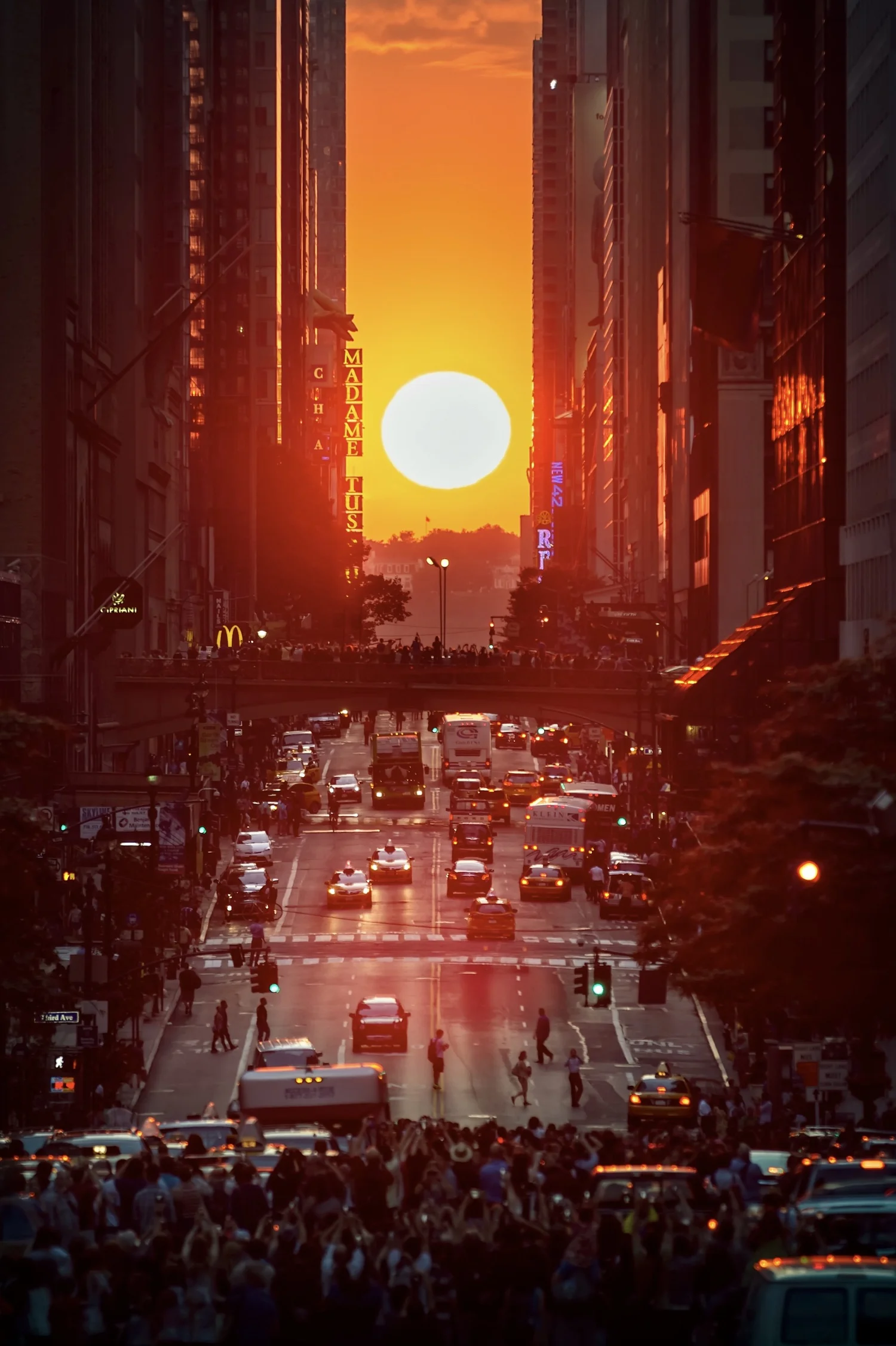 What Is Manhattanhenge, When and Where to See It? | The Exploreist