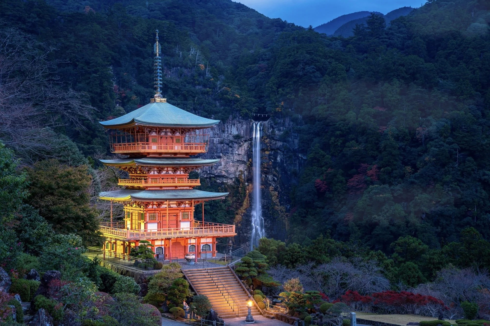 25 Most Beautiful Places in Japan, from Castles to Floating Shrines ...