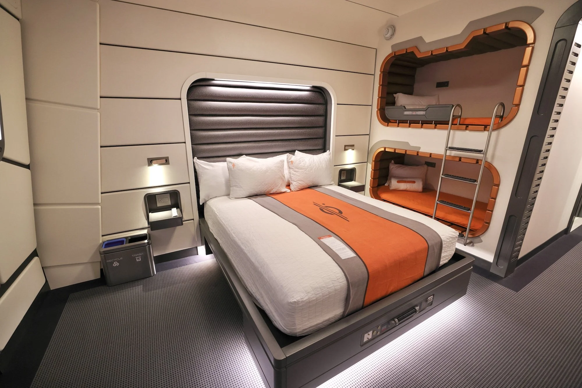 Our Honest Review of Star Wars: Galactic Starcruiser Hotel at Disney ...