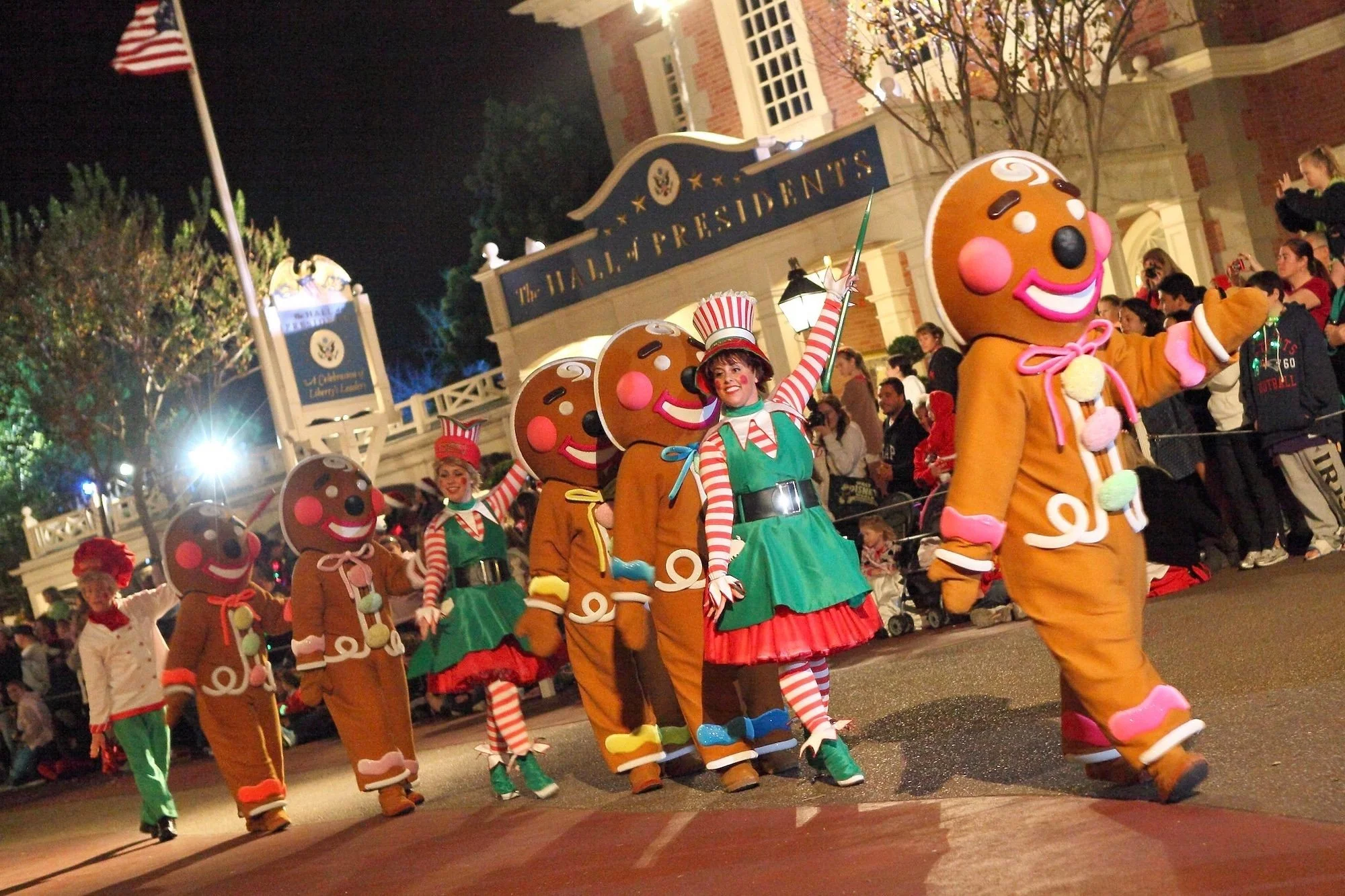 Your Guide to the 2026 Mickey’s Very Merry Christmas Party | The Exploreist