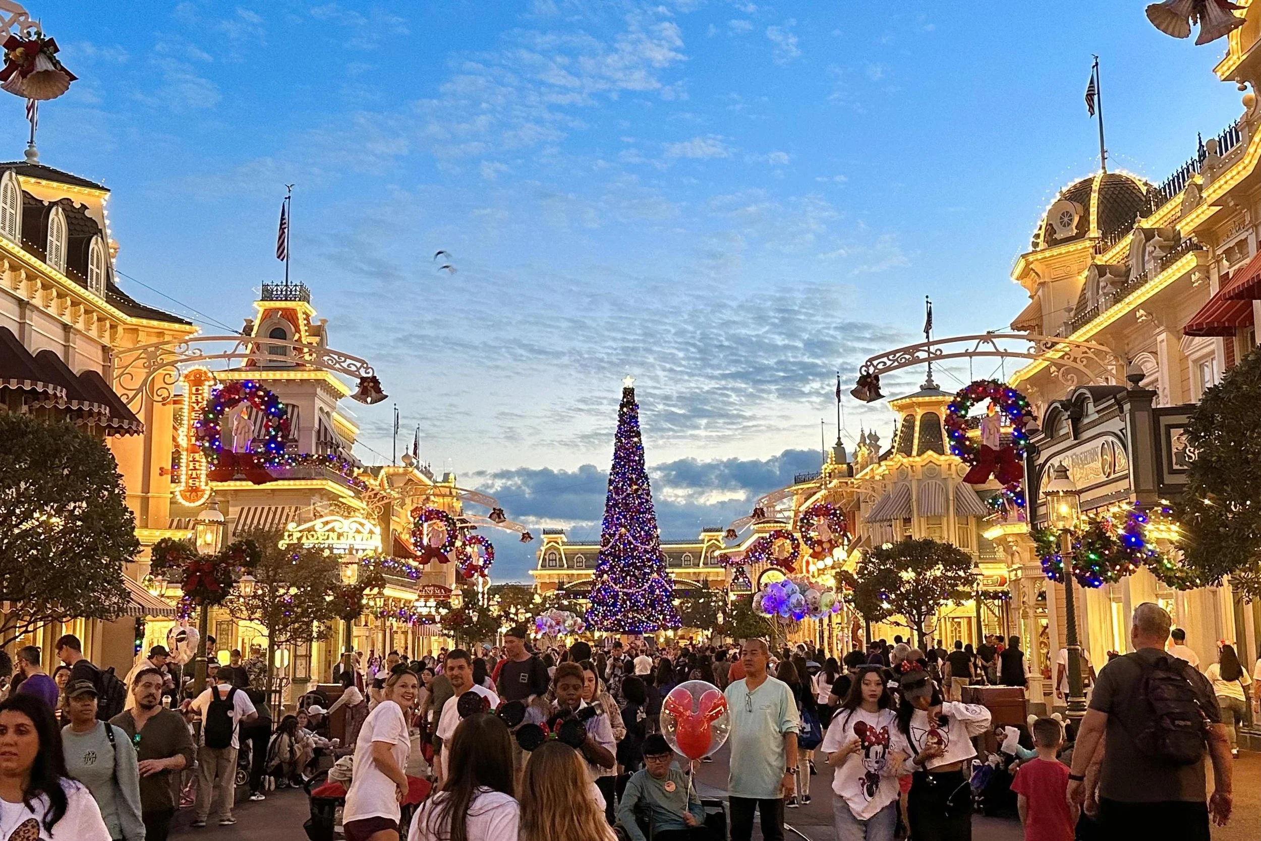 Jacksonville, Florida, Transforms Each December Into a Winter Wonderland | The Exploreist