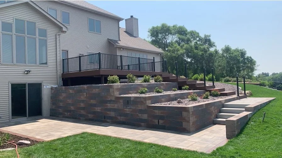 Outdoor Retaining Walls - Design & Installation — RH Landscape