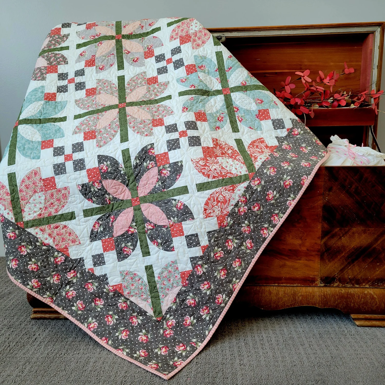 Flowers Through the Lattice — Sew-N-Quilt