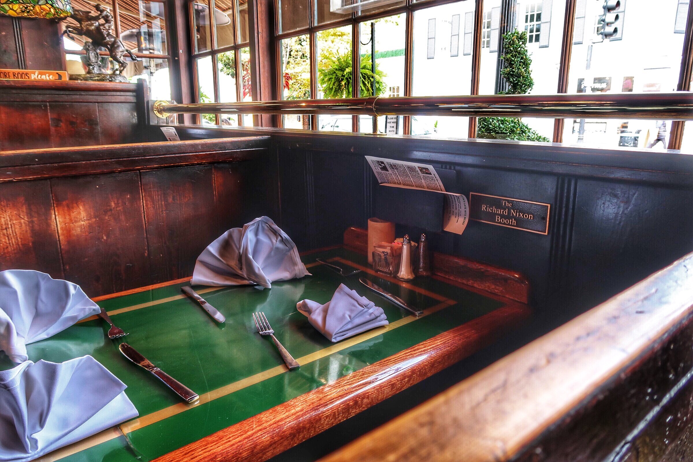 Historic Martin's Tavern in Georgetown, Washington D.C ...
