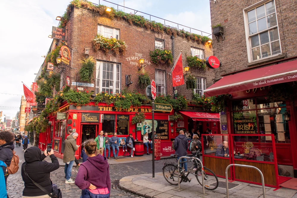 Dublin's Temple Bar - cheers, beers and a whole lot of craic ...