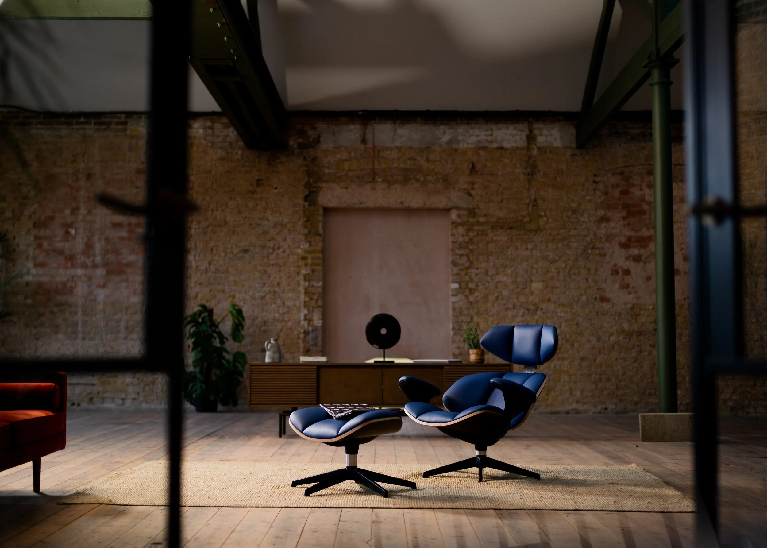 LOUNGE CHAIR — Callum