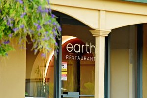Gallery 1 — Earth Restaurant