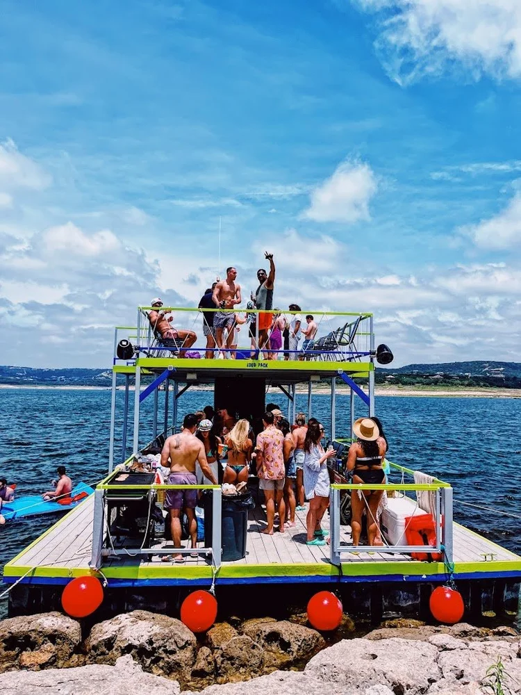 Lakeside Boat Rentals | Austin's Top Party Barges on Lake Travis