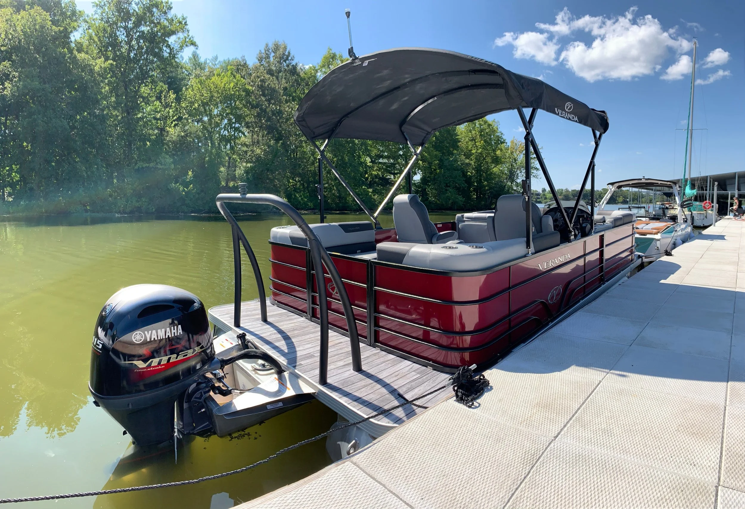 Nashville Boat Club - Pontoons, Tritoons, Deck Boats, Wake Surfing and ...