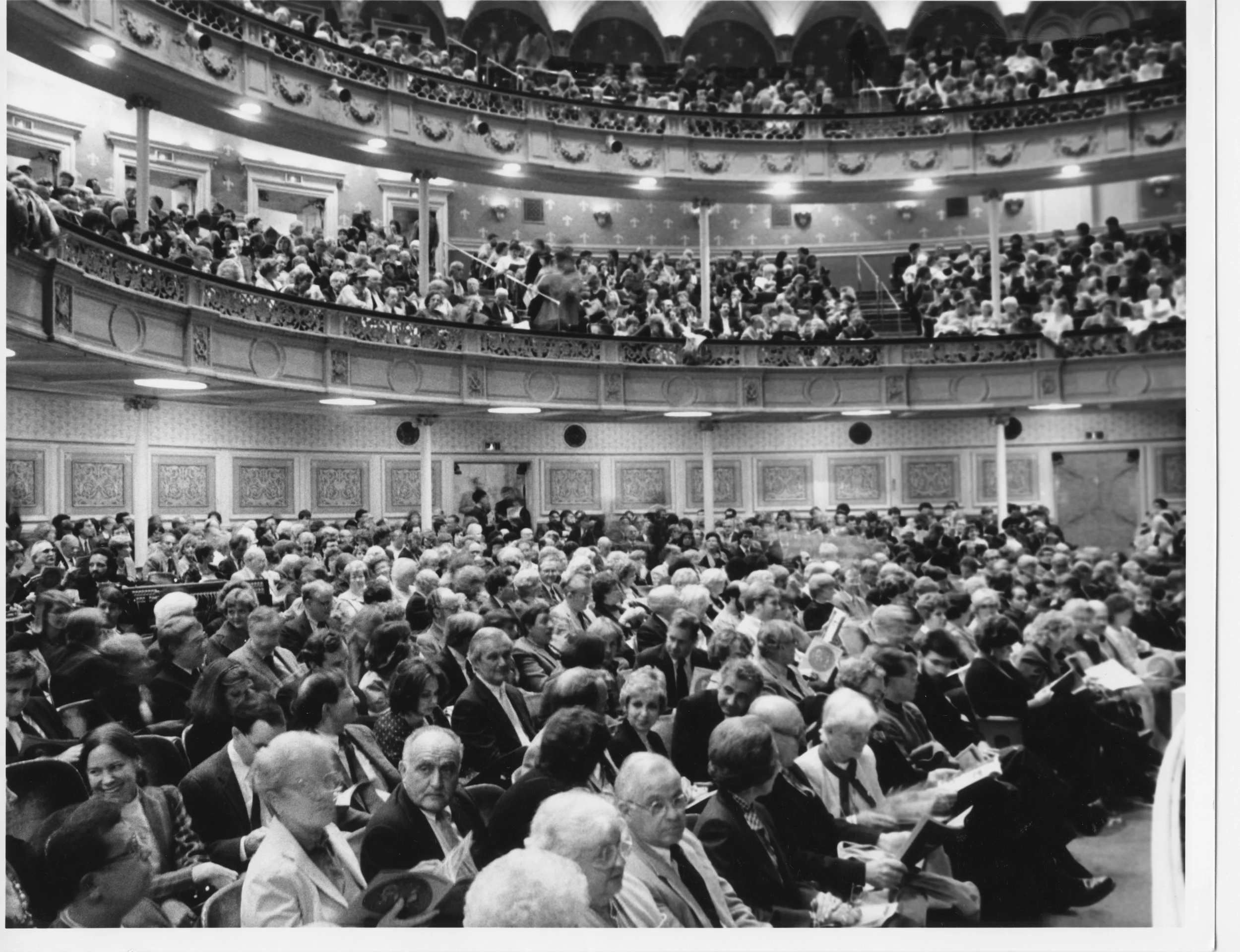 INTERNATIONAL POETRY FORUM