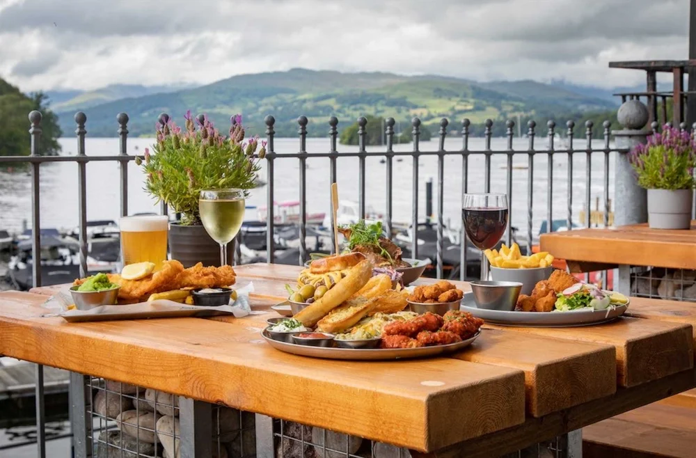 One of the best Restaurants Bowness on Windermere | Lake Views — Quayside