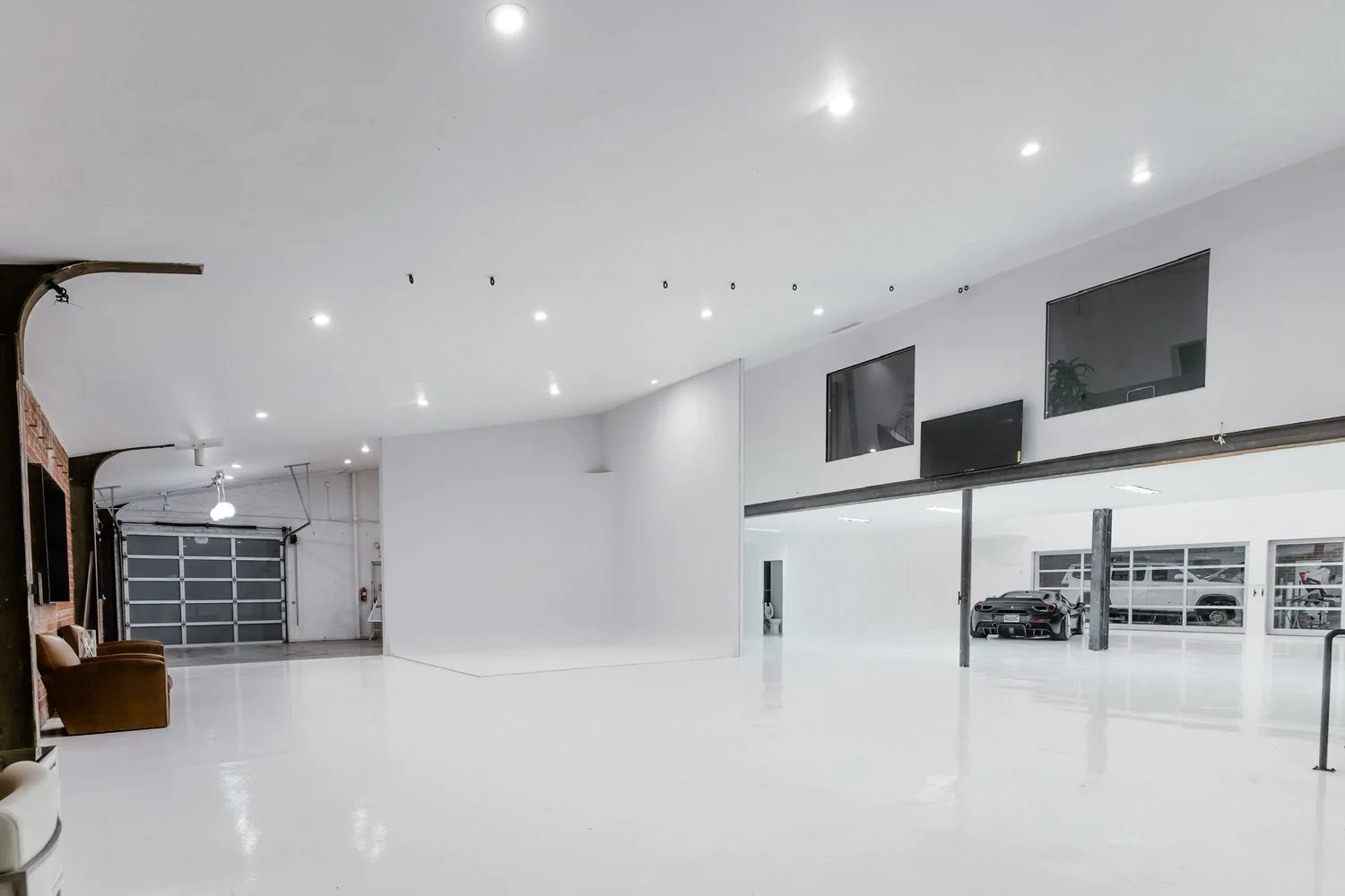 Things to Consider When Choosing an Indoor Event Venue — 2106 Studios