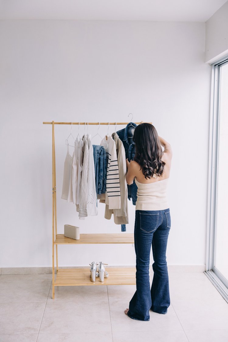How to Build a Capsule Wardrobe: The Complete Guide — Autum Love