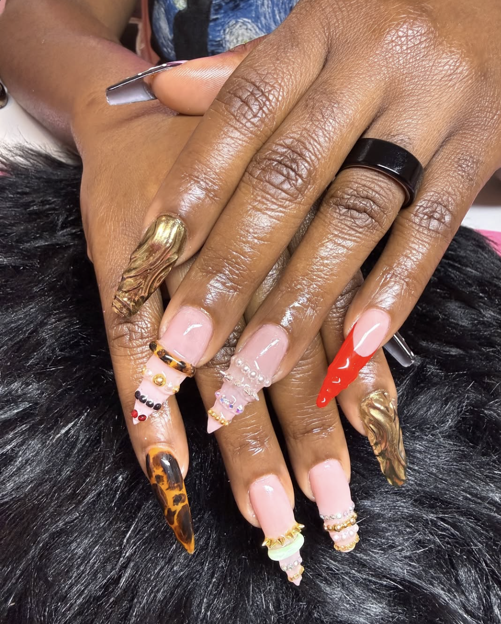 Bangle Nails: The 3D Jewelry Trend Taking Over 2026 Spring Manicures ...