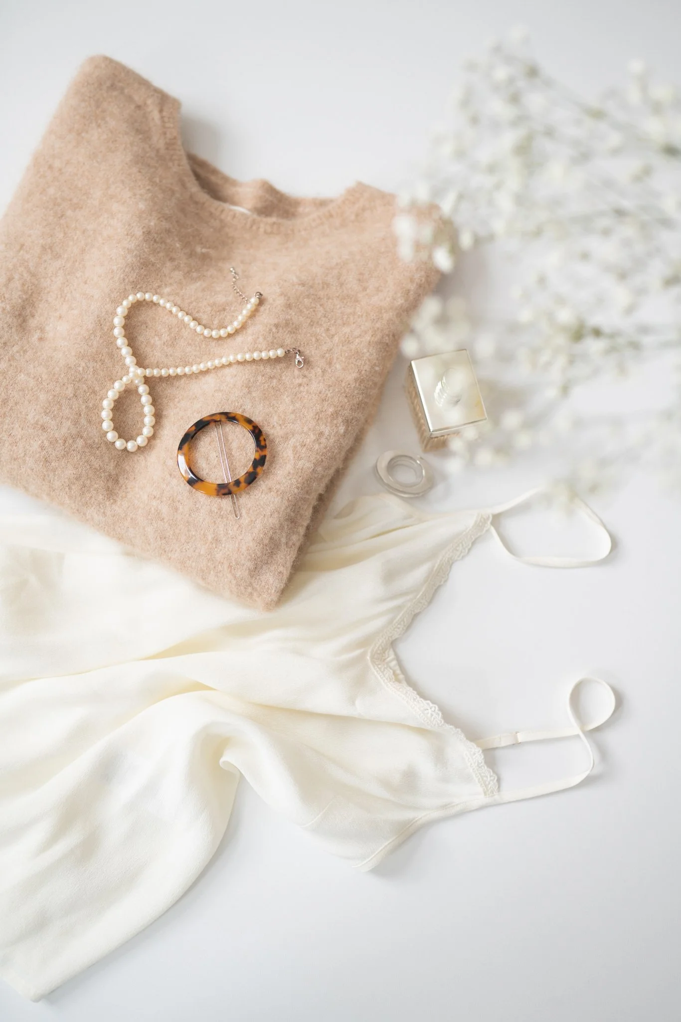 From Basic to Chic: Building Your Dream Wardrobe Guide — Autum Love