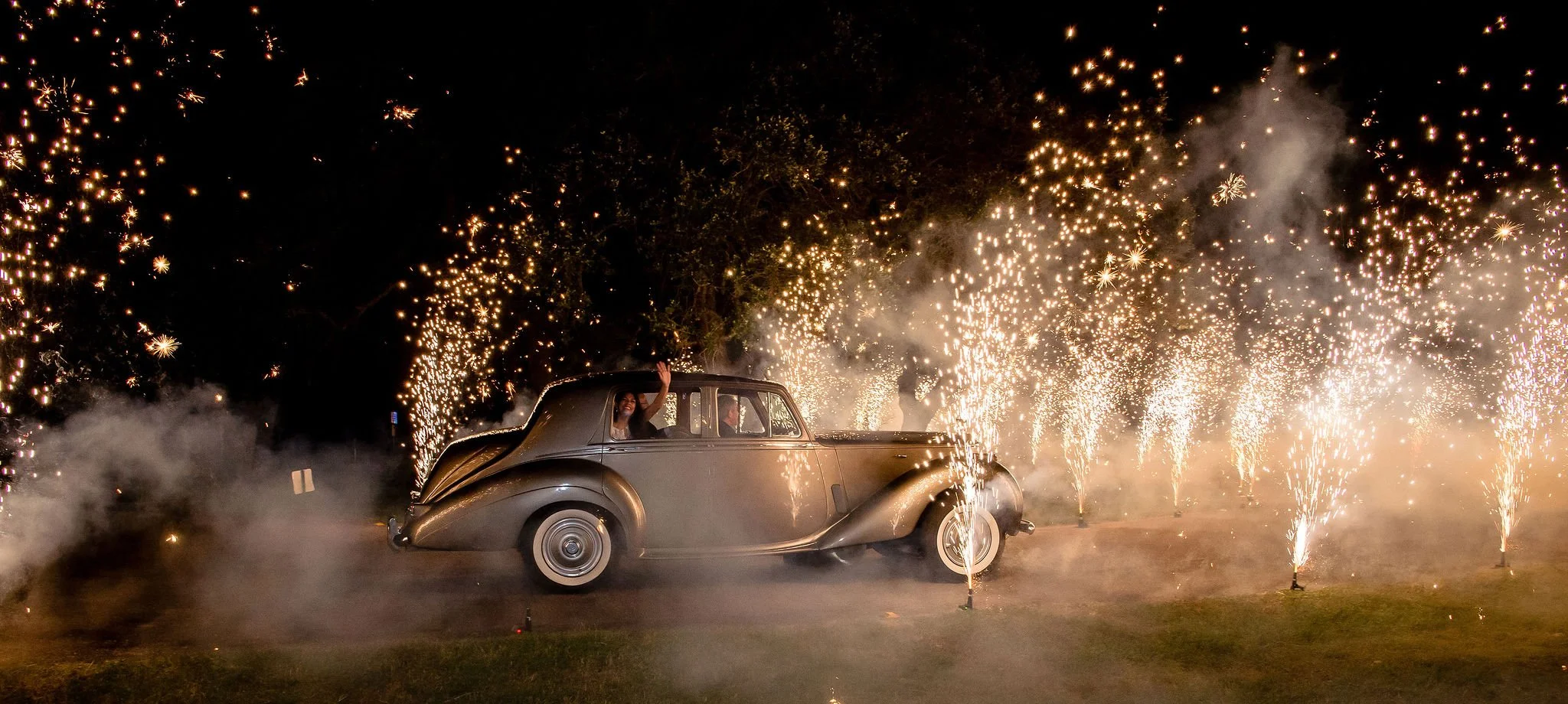 Wedding getaway car 60 photos - Astyledwedding.com