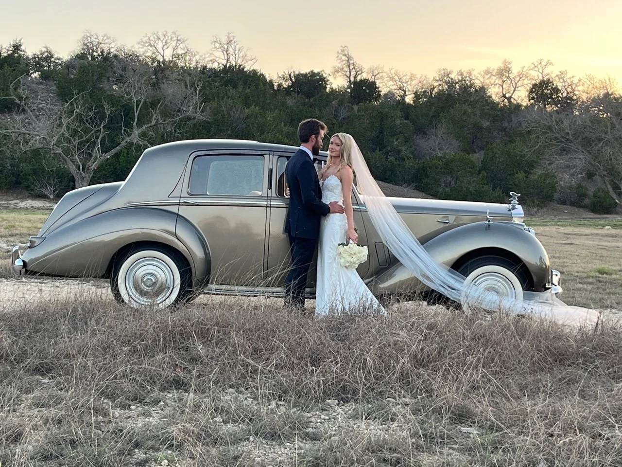 Vintage Car Rental for Wedding & Photoshoot in Austin & Texas