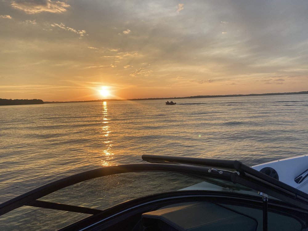 Rent a 21 foot Monterey FSX on Lake Minnetonka — Tonka Boat Rentals