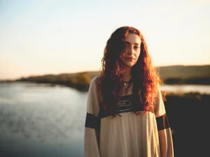 ELENI DRAKE announces new EP and shares new single "Singing Elvis (Part ...