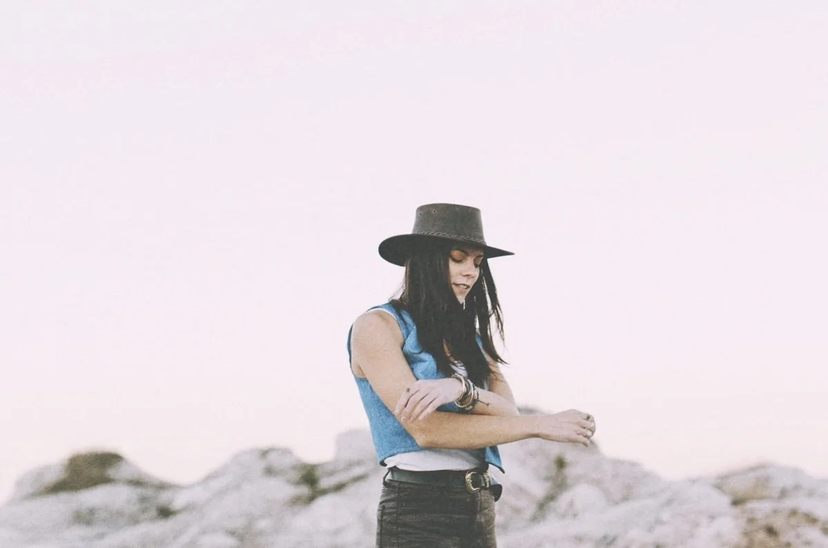 2024 ECMA Rock Recording of the Year Nominee Elyse Aeryn Shares Energetic New Single "Cowboy ...