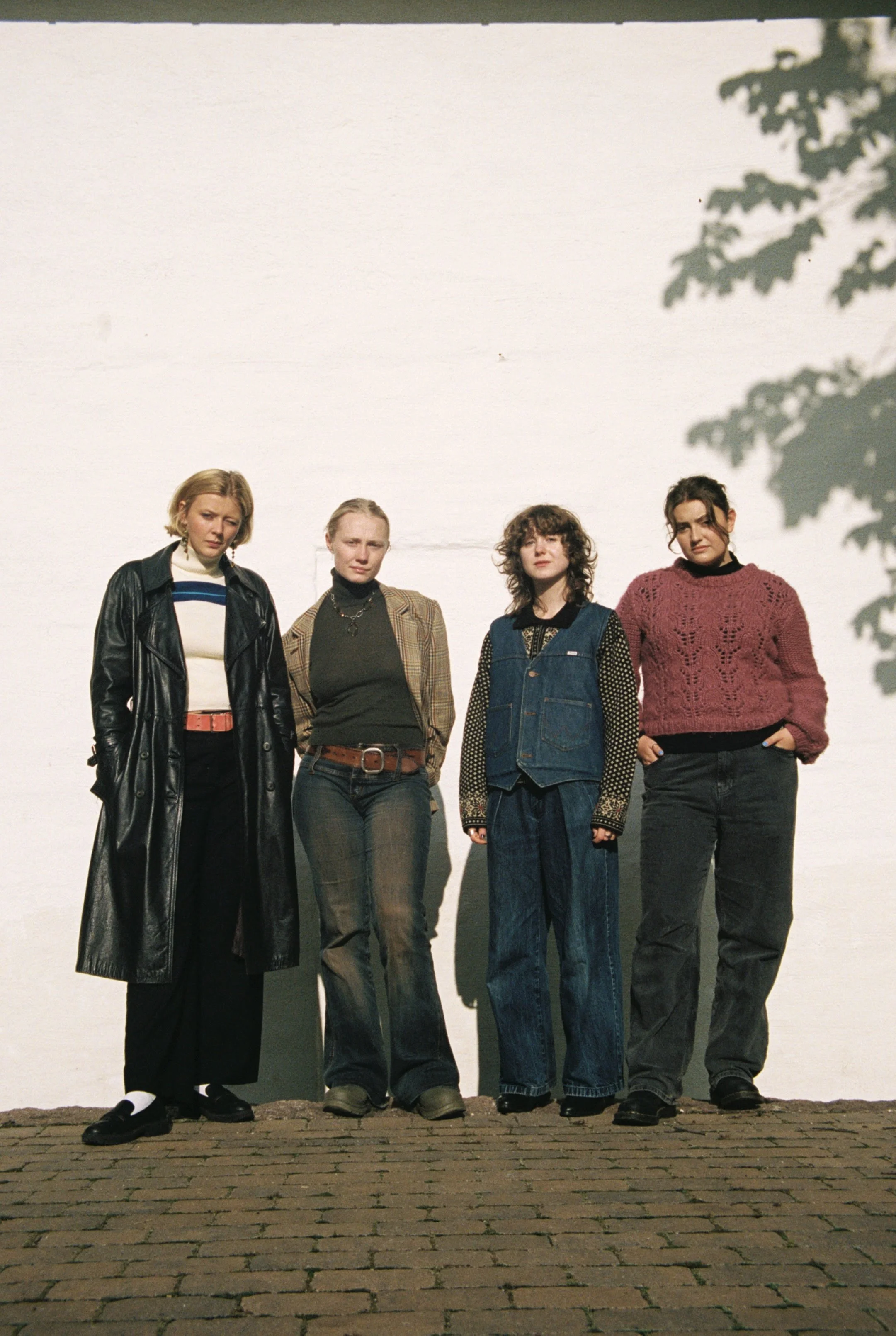 Rising Norwegian quartet VEPS release raucous new single 'So Speak ...