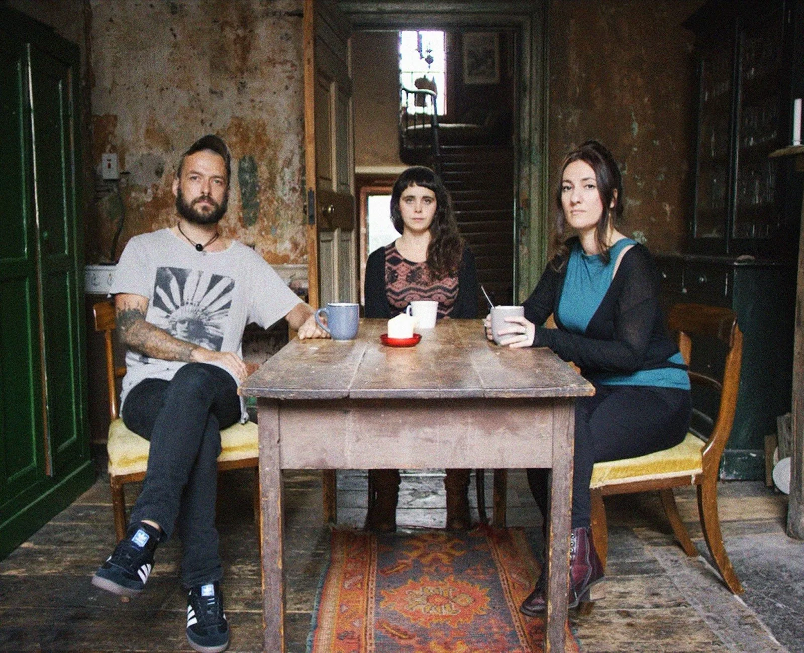 VARO share new single ‘Sweet Liberty’ featuring Lankum’s Ian Lynch ...